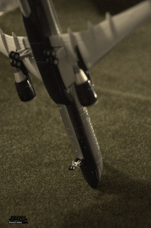 BHTXWmb: 模型分享 1:200 Boeing757-200 N592UA(Battleship Grey)火箭客機