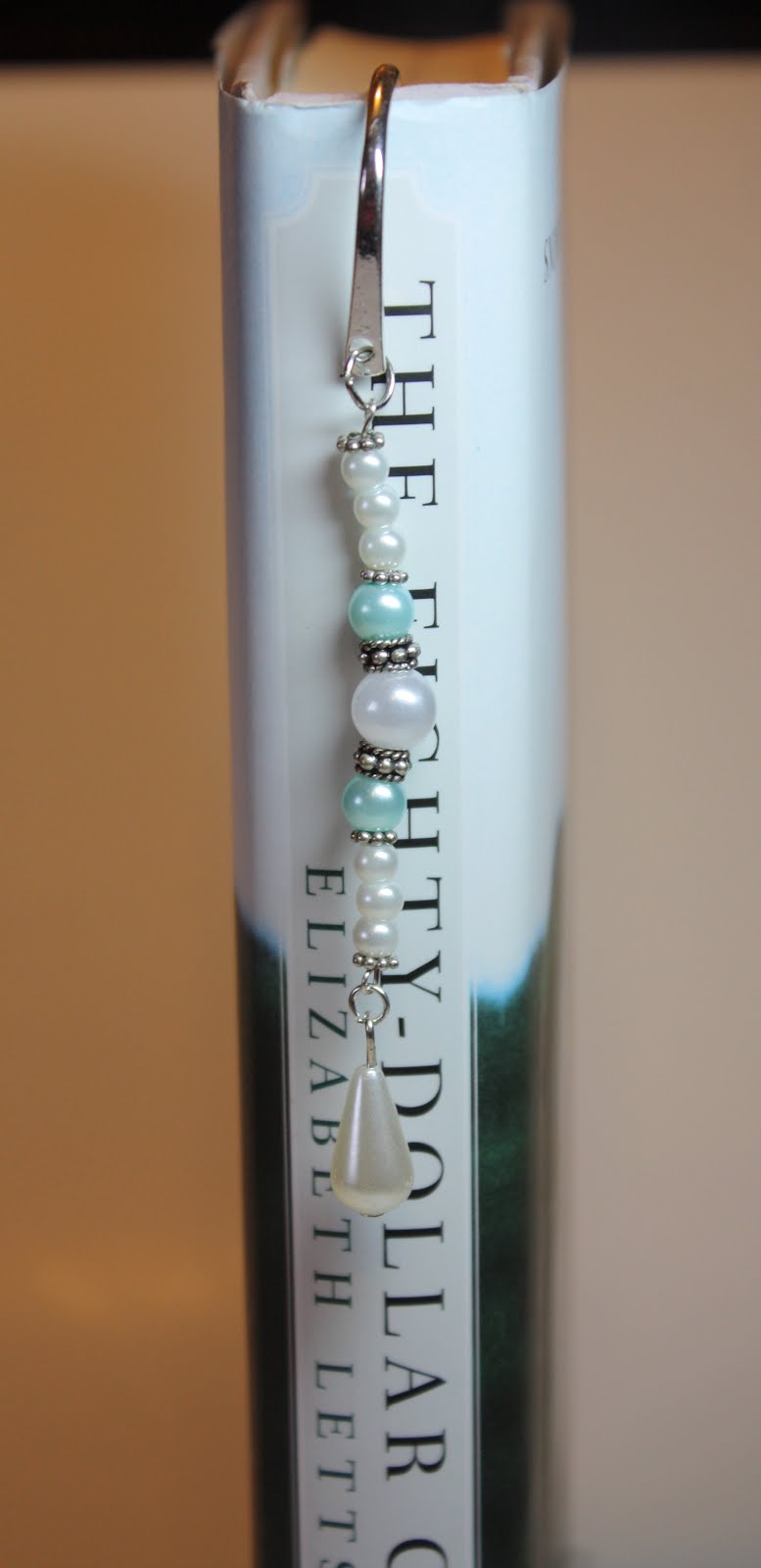 Thimbles, Bobbins, Paper and Ink: Beaded Shepherd's Hook Bookmarks