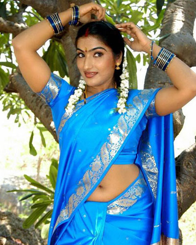 South Indian Hot Desi Aunty Navel Show Saree Stills | Mallu Surf