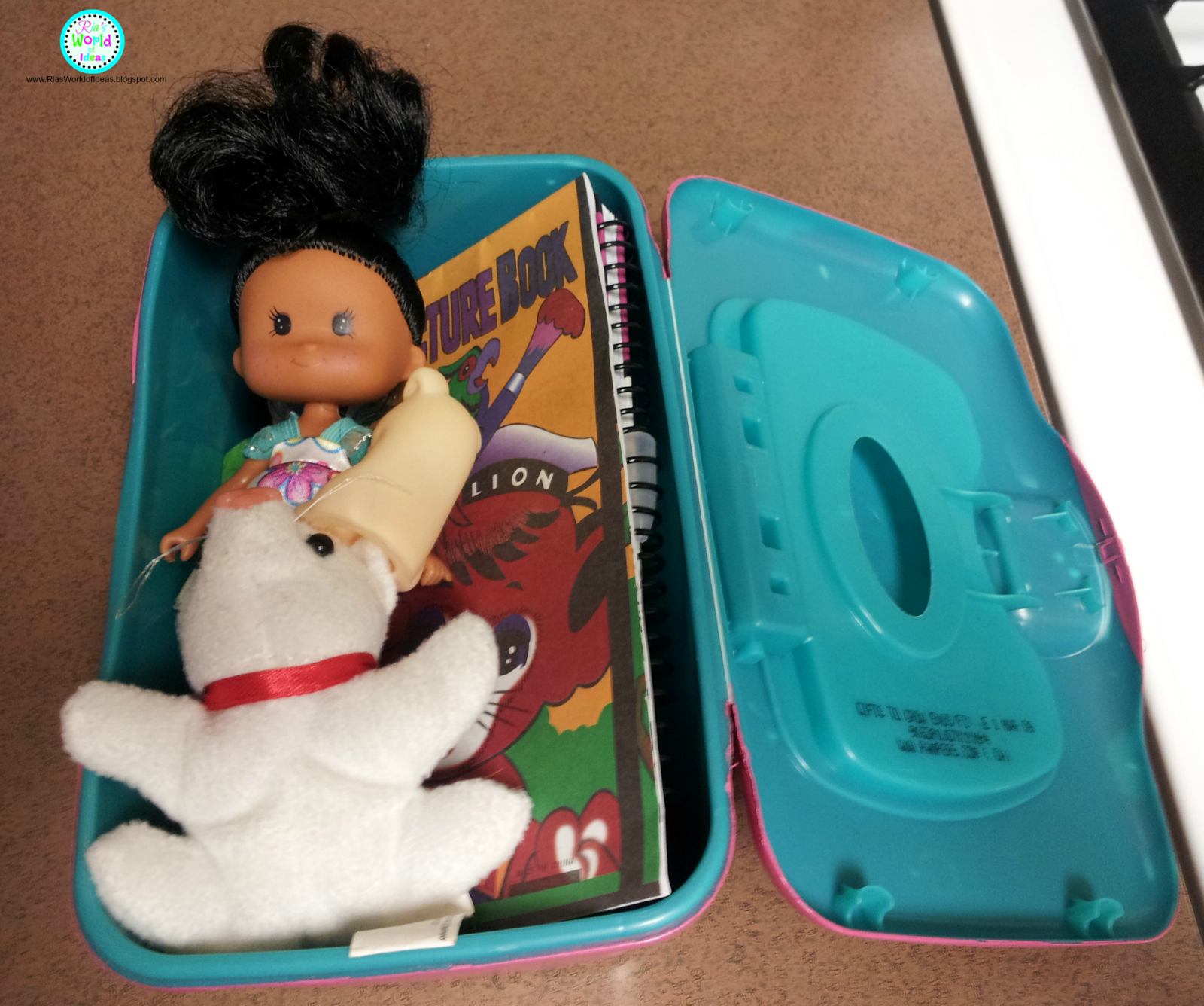 Ria's World of Ideas: Mini Travel Toy Boxes