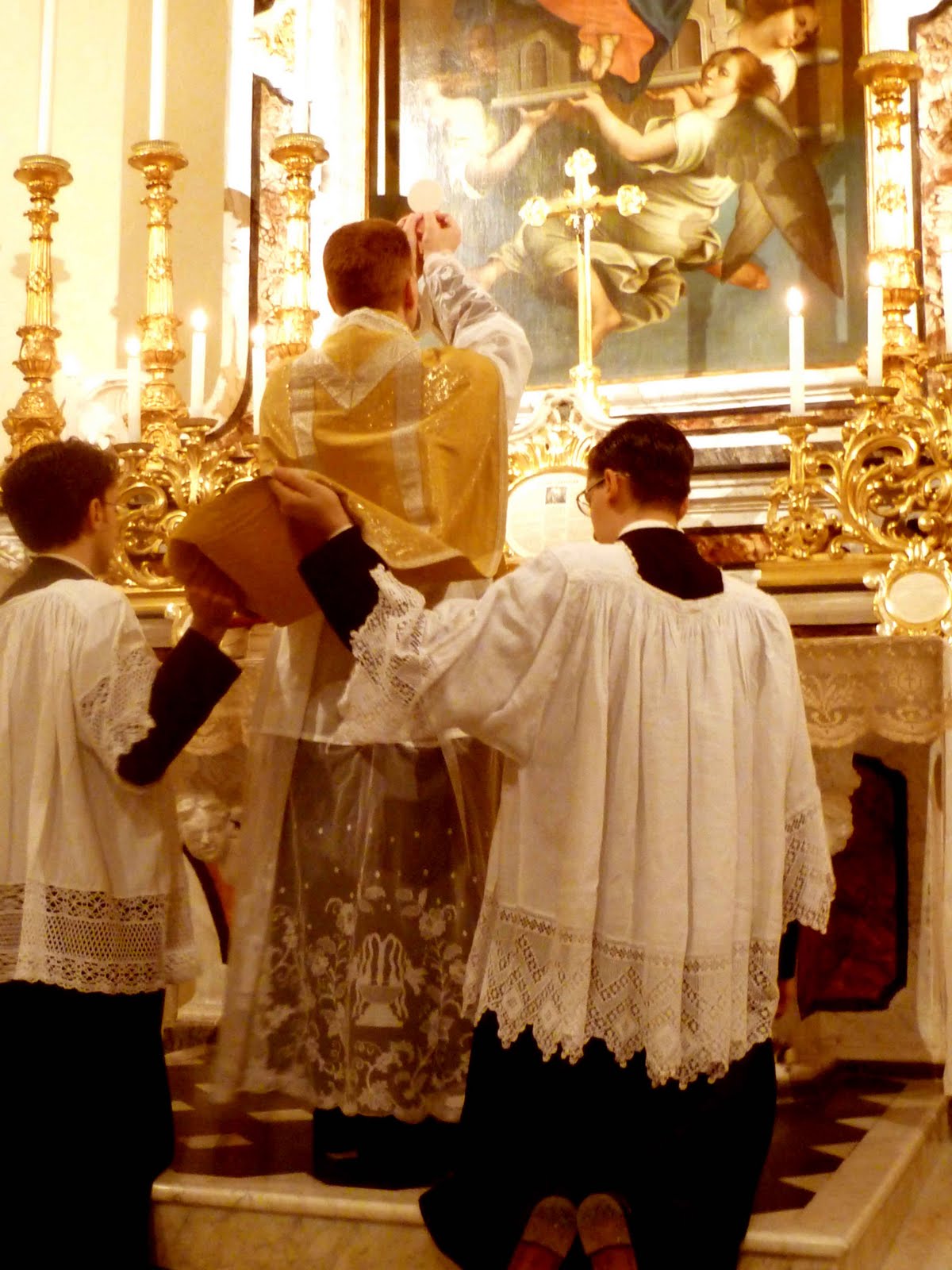 CATHOLICVS: Nochebuena y Navidad: fotos de la Santa Misa en la Forma ...