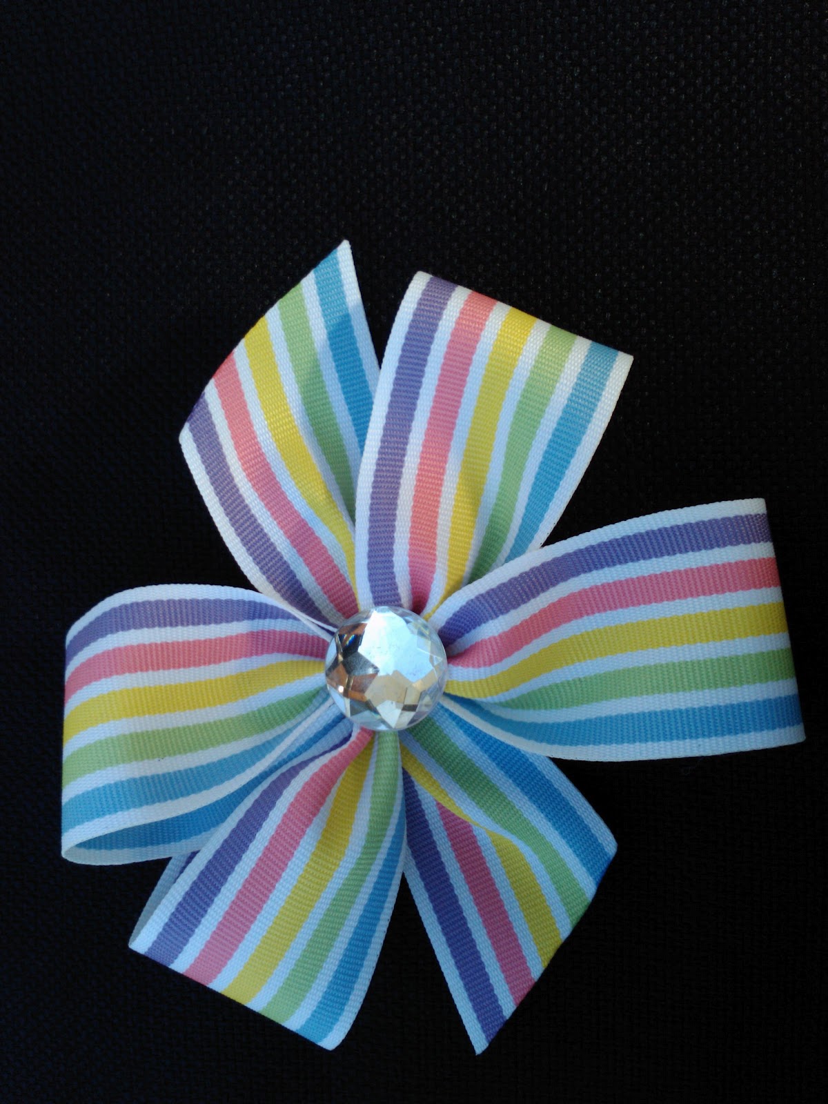 The Jett's: Multi-Color Pinwheel Bow
