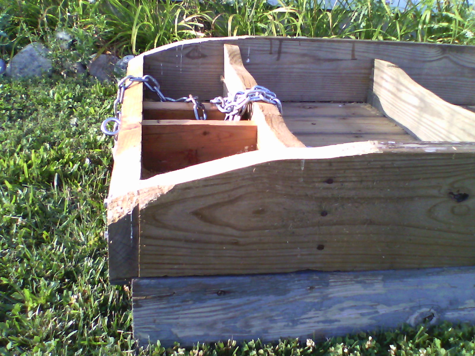 Random Fortification: Making a Traditional Stone Boat