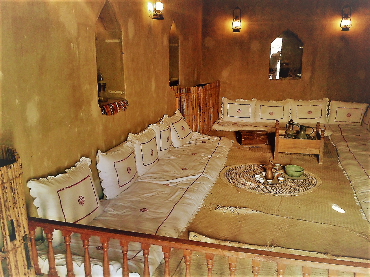 UMA CASA TRADICIONAL ARABE EM HATTA NOS EMIRADOS ARABES UNIDOS