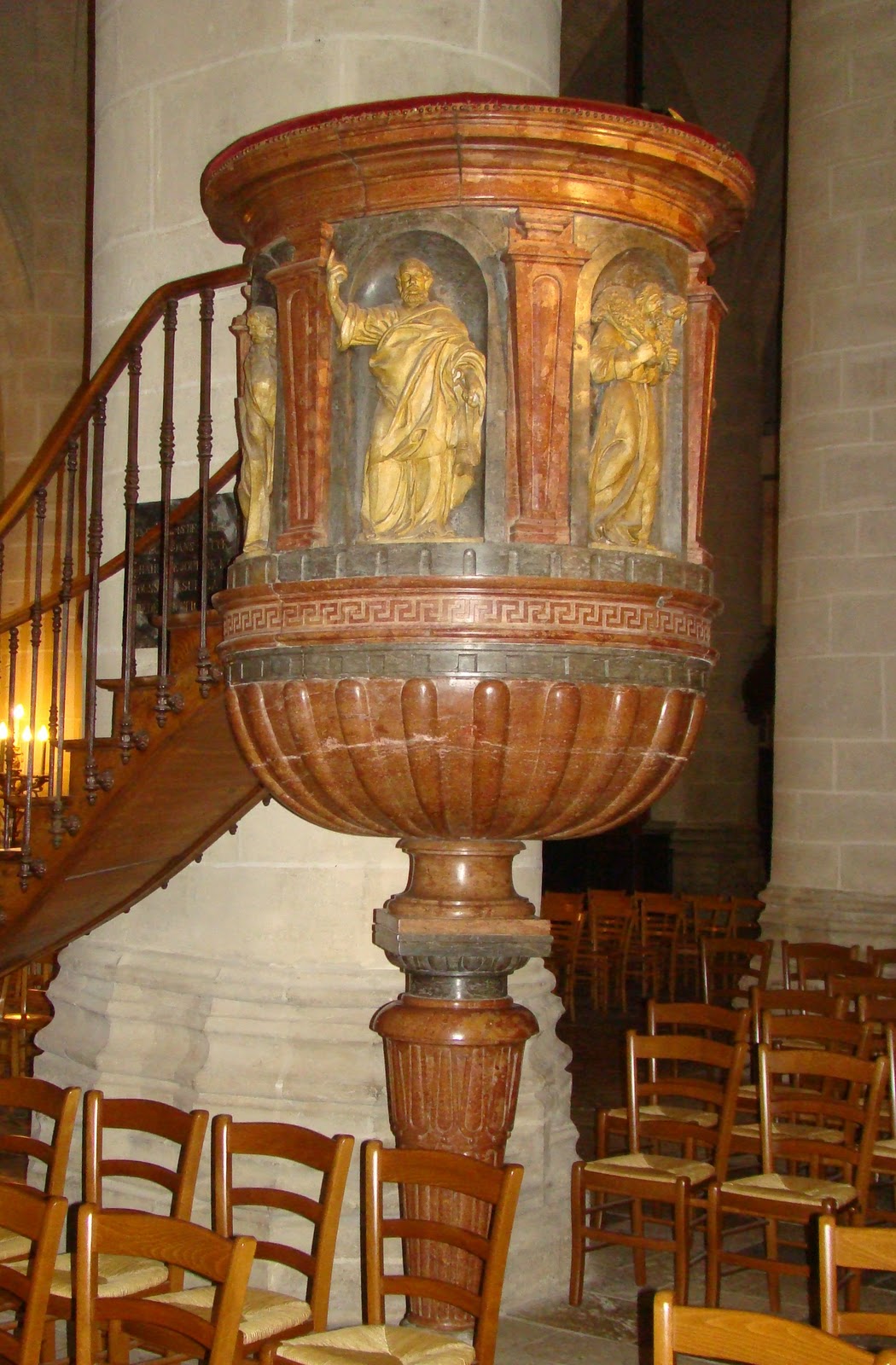 Saint-Jean-de-Losne, Tourisme, Histoire, Patrimoine: Le mobilier de l ...