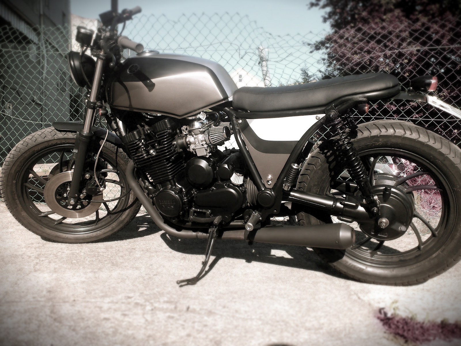 XJ 650 by Tarmac Custom - Inazuma café racer
