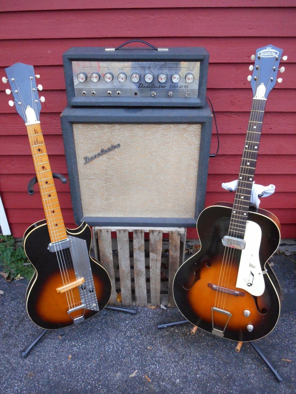 Your Grandpa's Guitar: Danelectro DM-25 Guitar Amp