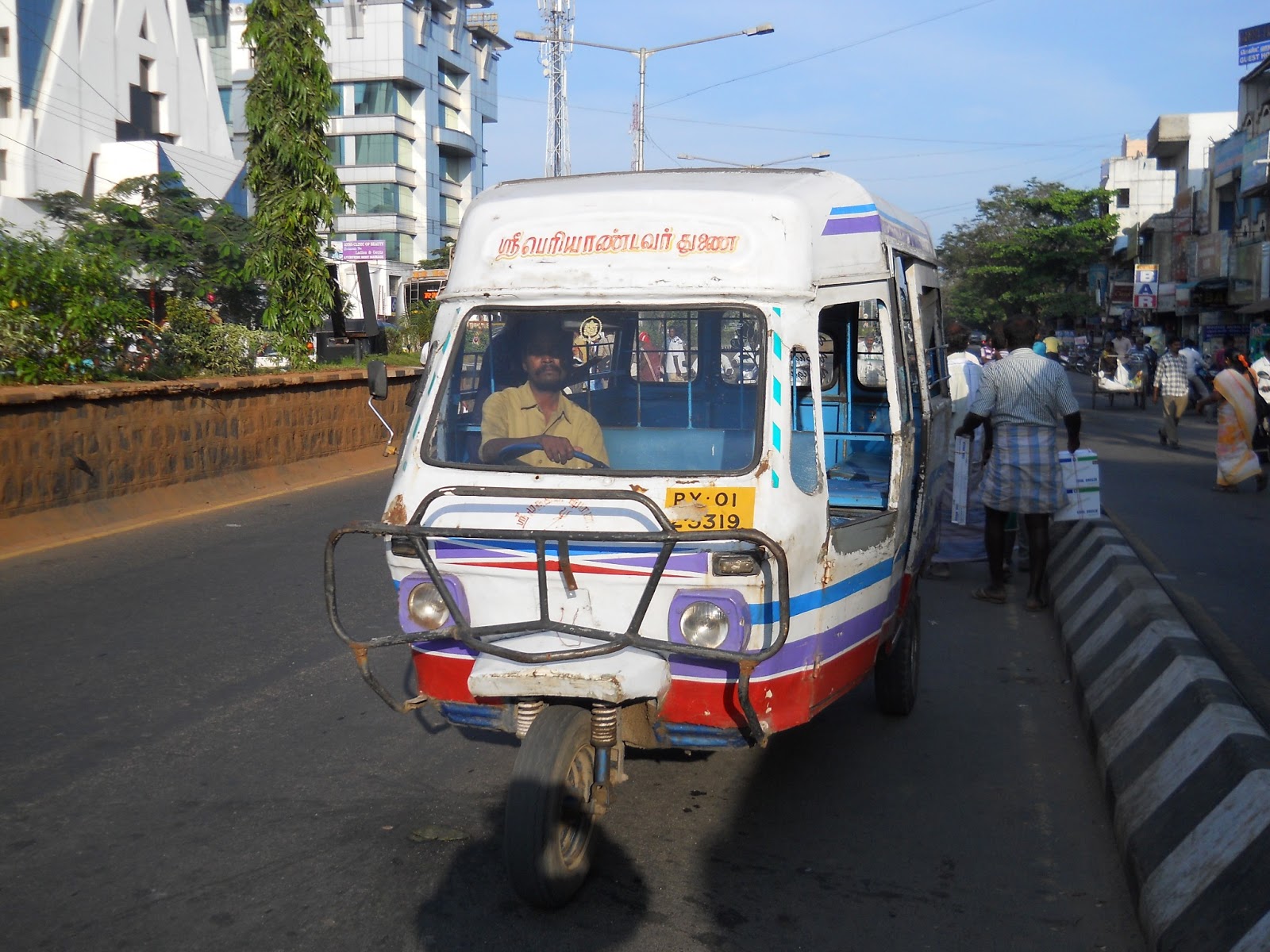 BOBBA CAPS DOXOLOGY: MAR 20, 13 .. VIKRAM TEMPO ! " WHAT DID YOU SAY ...