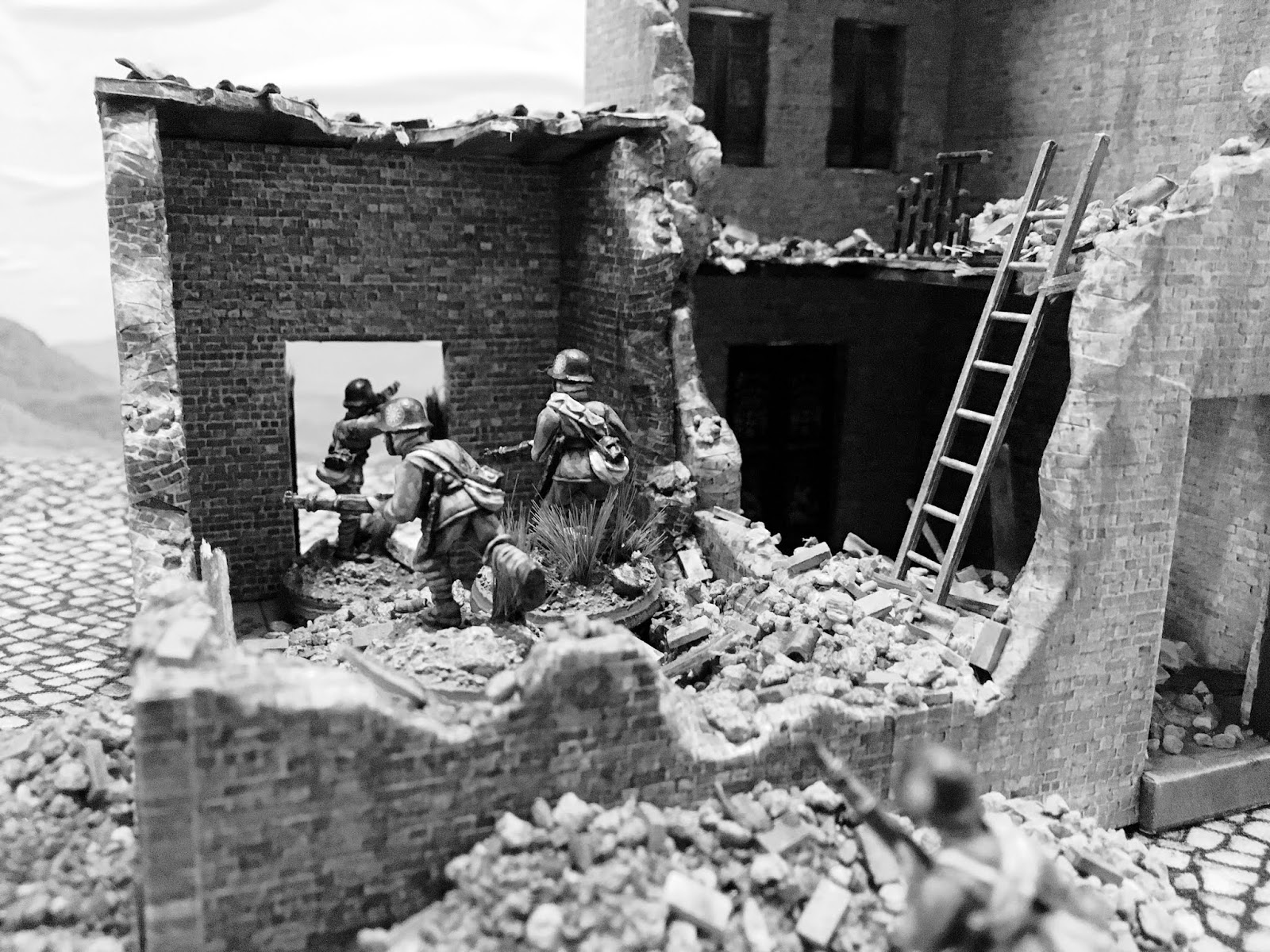 Major Thomas Foolery's War Room: Battle Damaged Hutong Shops in 28mm