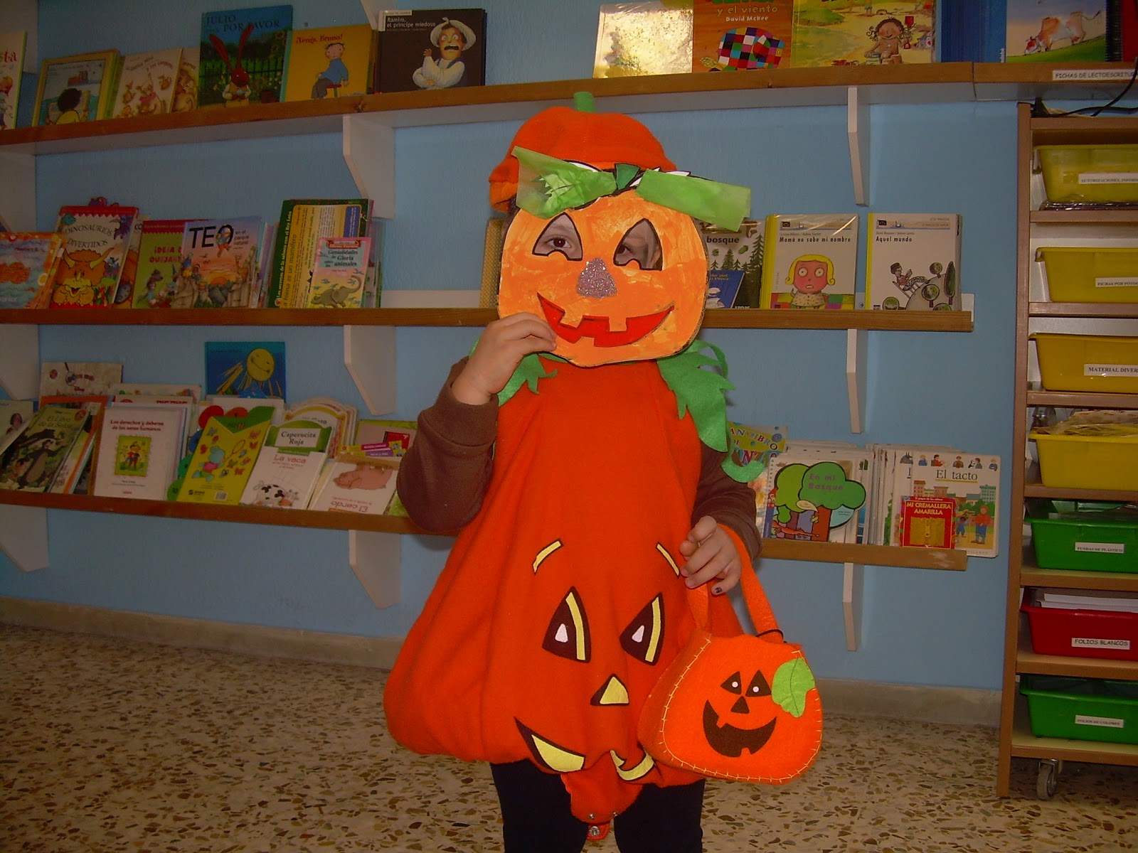 COMETA AZUL: HALLOWEEN EN EL AULA DE TRES AÑOS