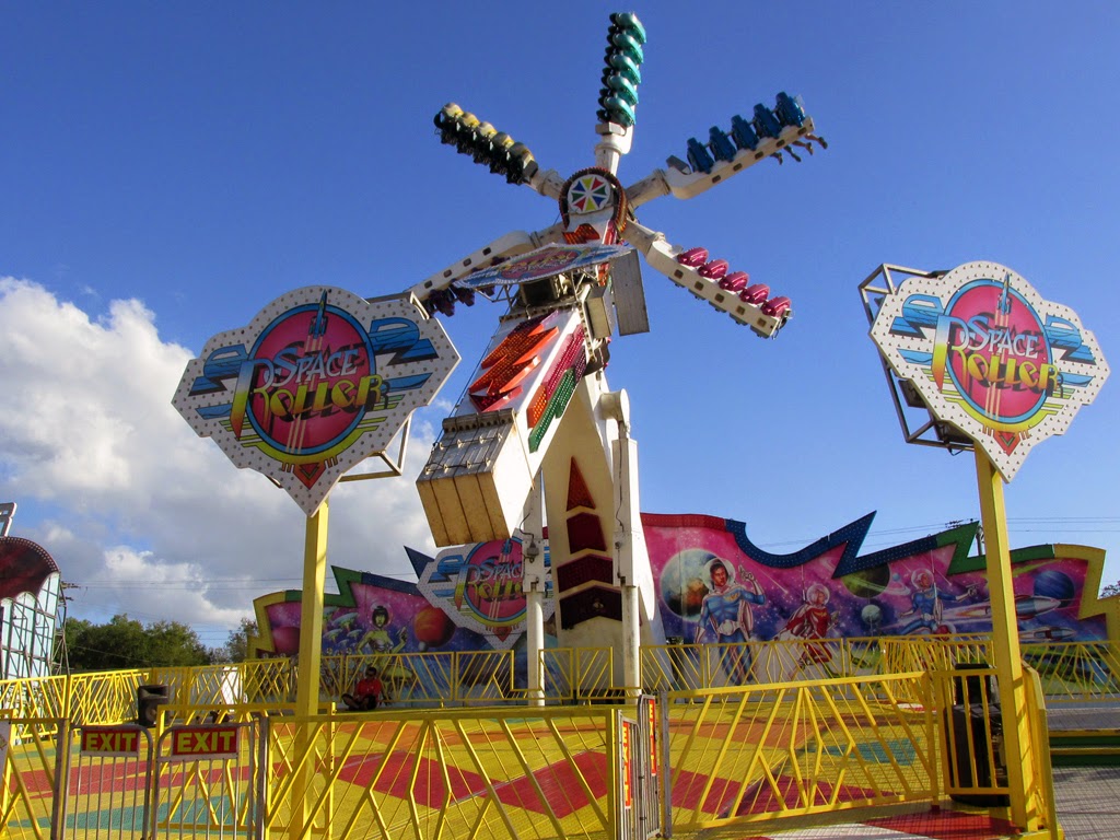 Amusement Park... Stuff: Florida (ewww Strawberry!) Festival - 2015