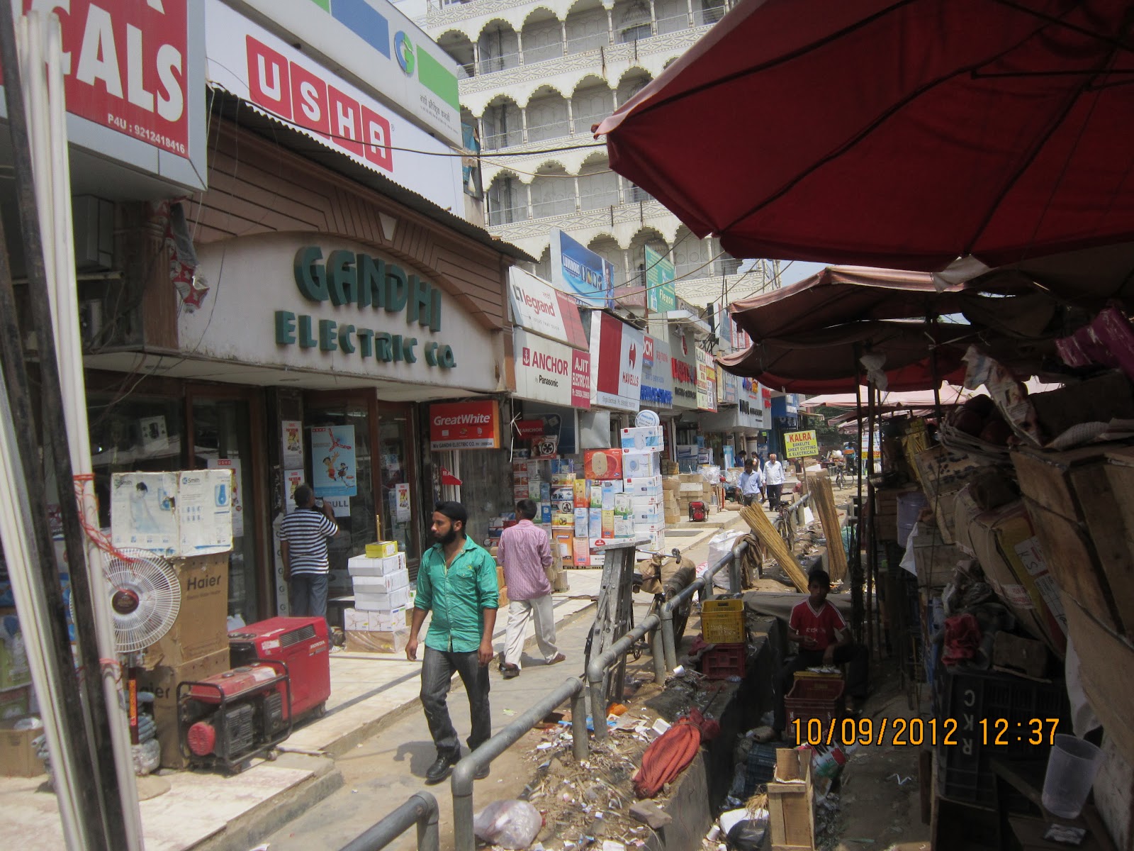 Tilak Nagar : S D Mandir Market: Delhi: setia in tilak nagar sept 10, 2012