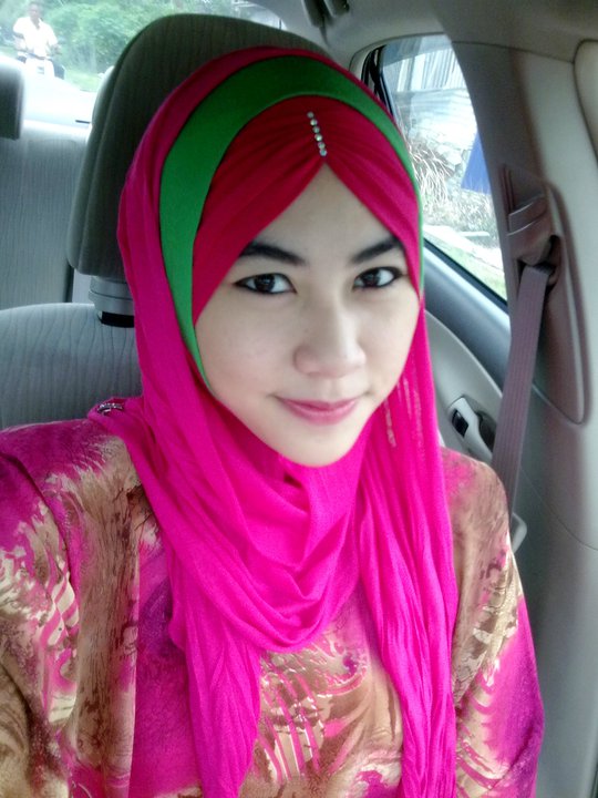 Islamic Muslimah New Trend Model Jilbab 2011 Jilbab Muslimah Fashion ...