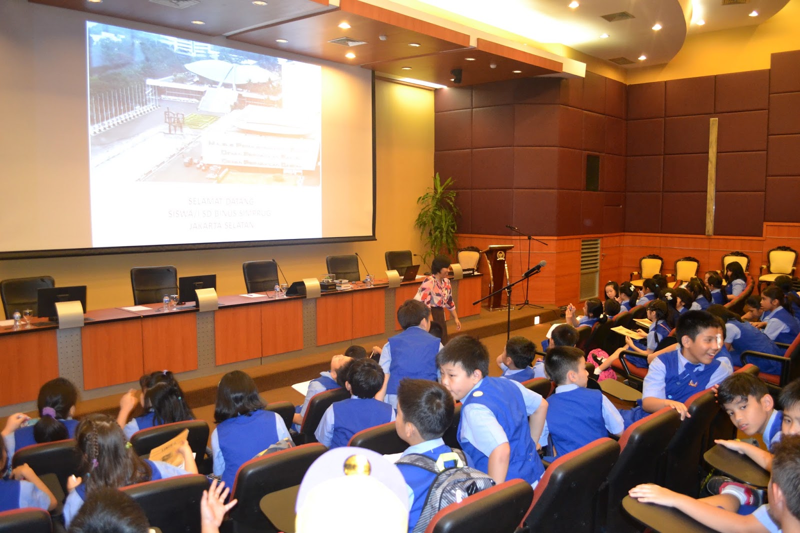 Class 4B Pictures & Videos | Grade 4 Binus School Simprug