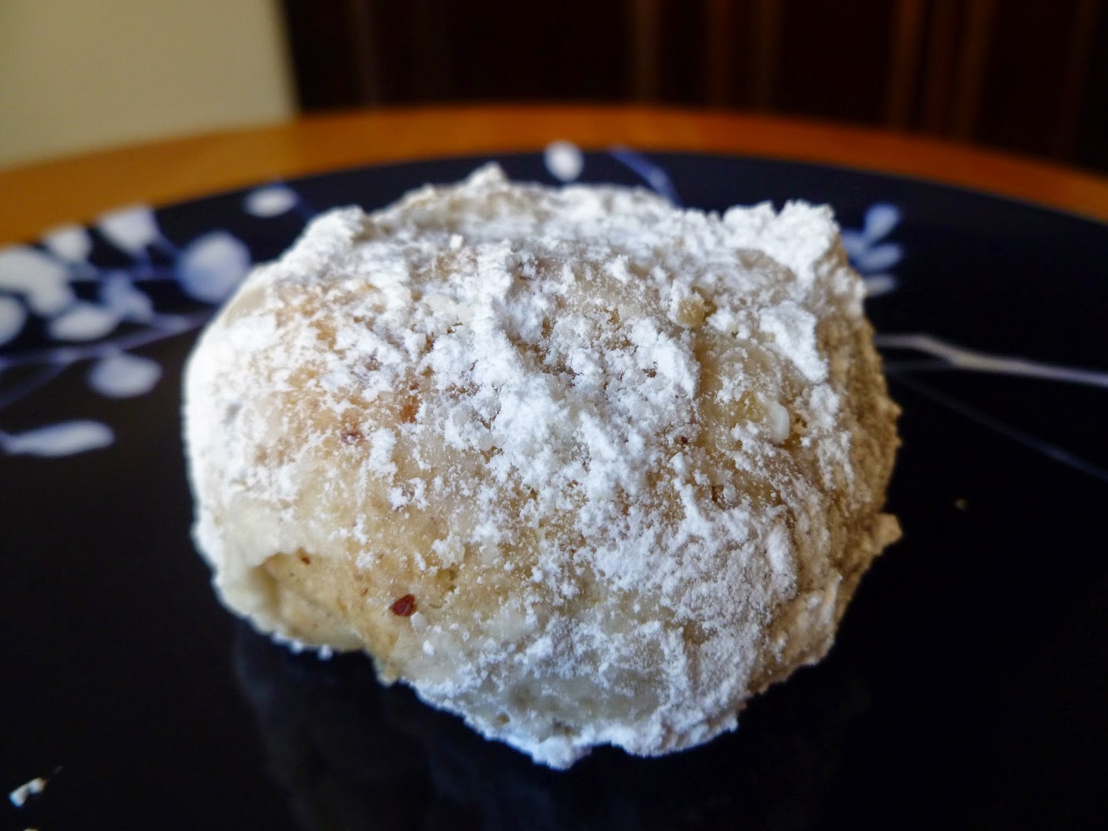 The Pastry Chef's Baking: Stuffed Snowballs