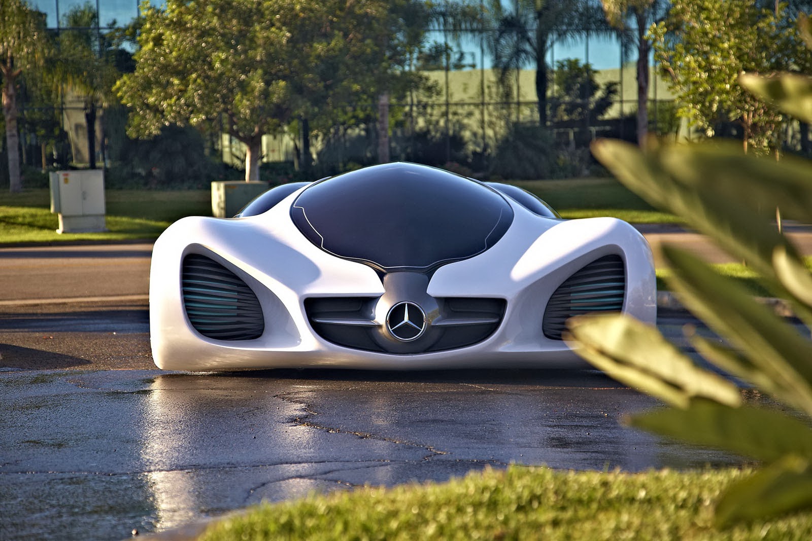 Mercedes cars: Mercedes sales more 22%