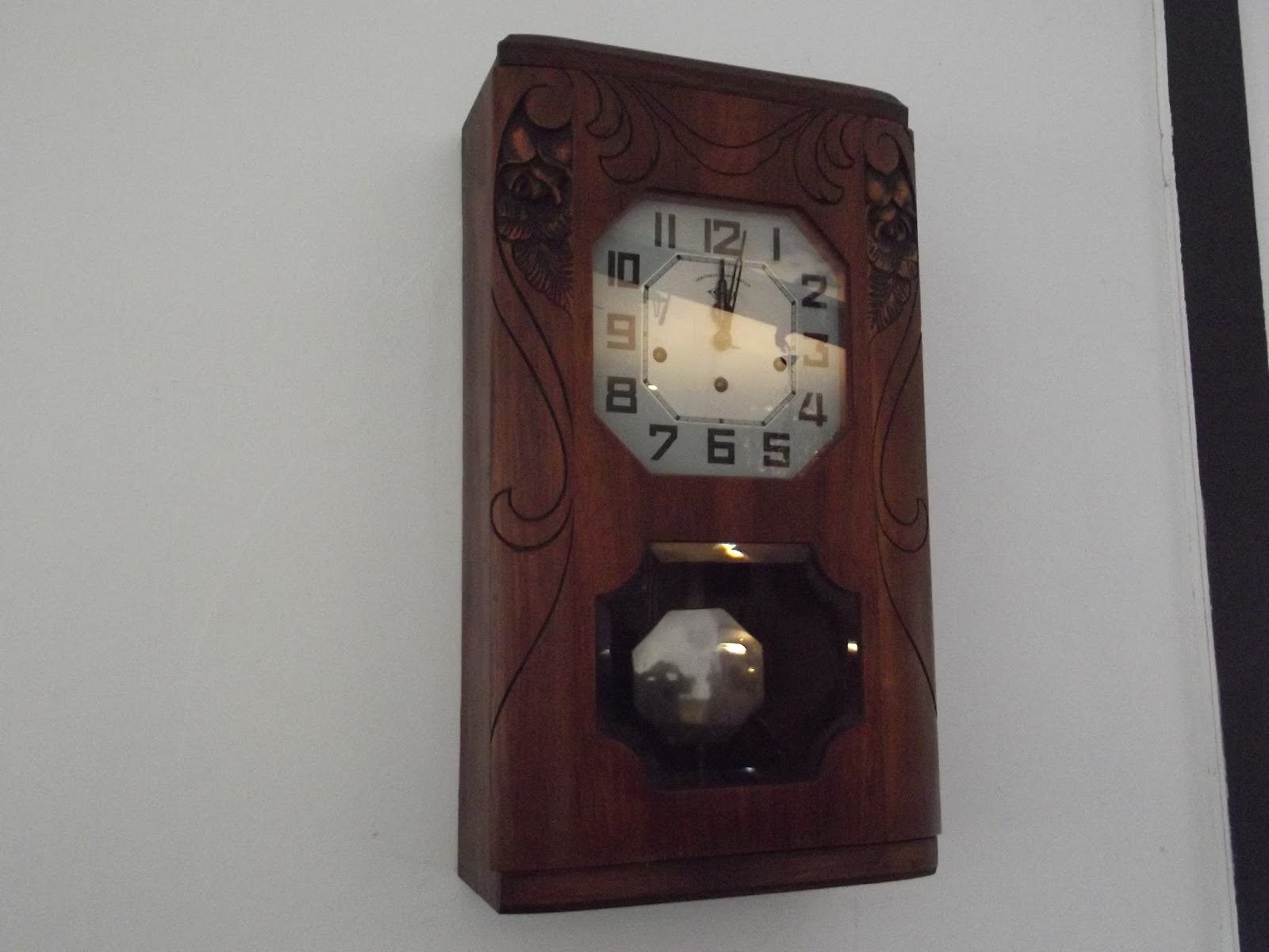 ancien carillon Westminster IROD sonne minuit demi quarts d' heures 12 ...