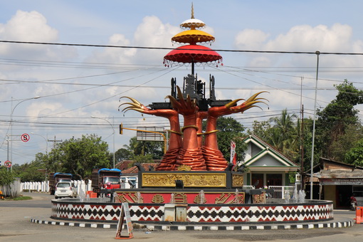 Tugu Pepadun ~ Budaya