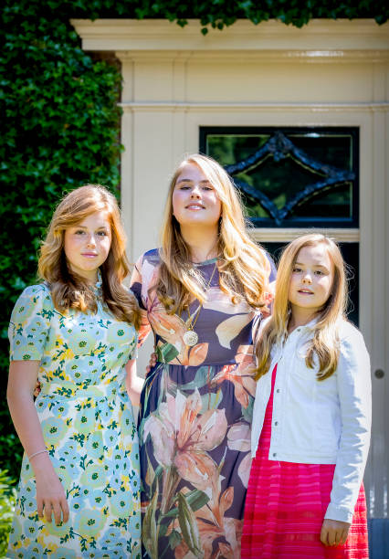 Royal Family Around the World: Dutch King and Queen pose with their ...