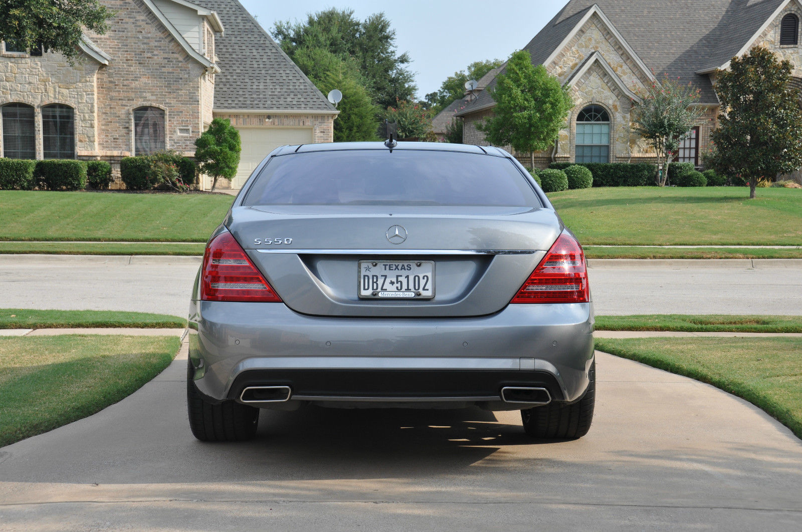 Mercedes-Benz W221 S550 on 20" Vossen Wheels | BENZTUNING