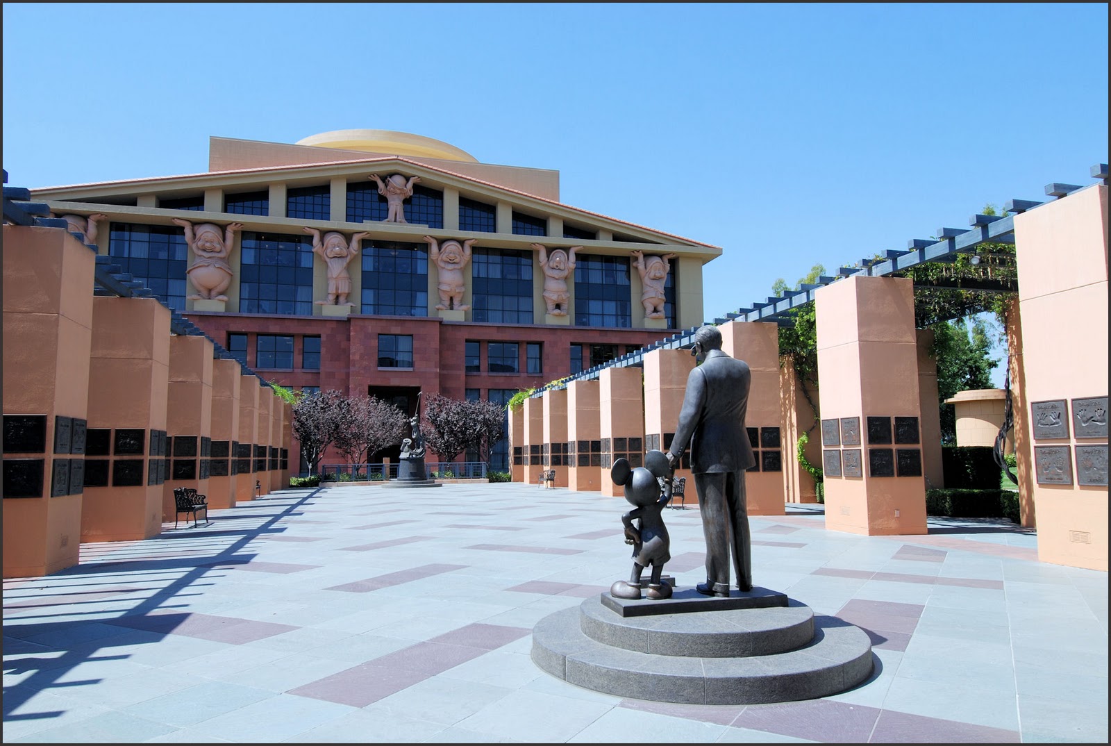 DF'82: Building of Dwarfs