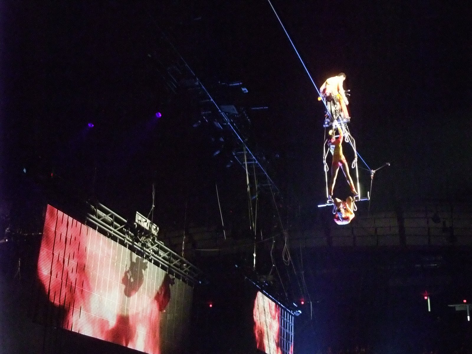 THIS IS NOT A BUSTLEPIPE: rING Ling bROs. $ BarNUm & BaiLey CIRcuS