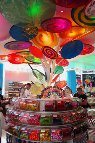 MoD Design Guru - Fresh Ideas + Cleverly Modern Design: Spotlight with ...