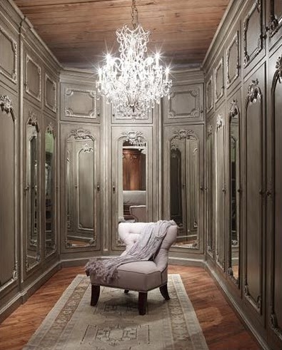 A Touch of Southern Grace : Dream Closet