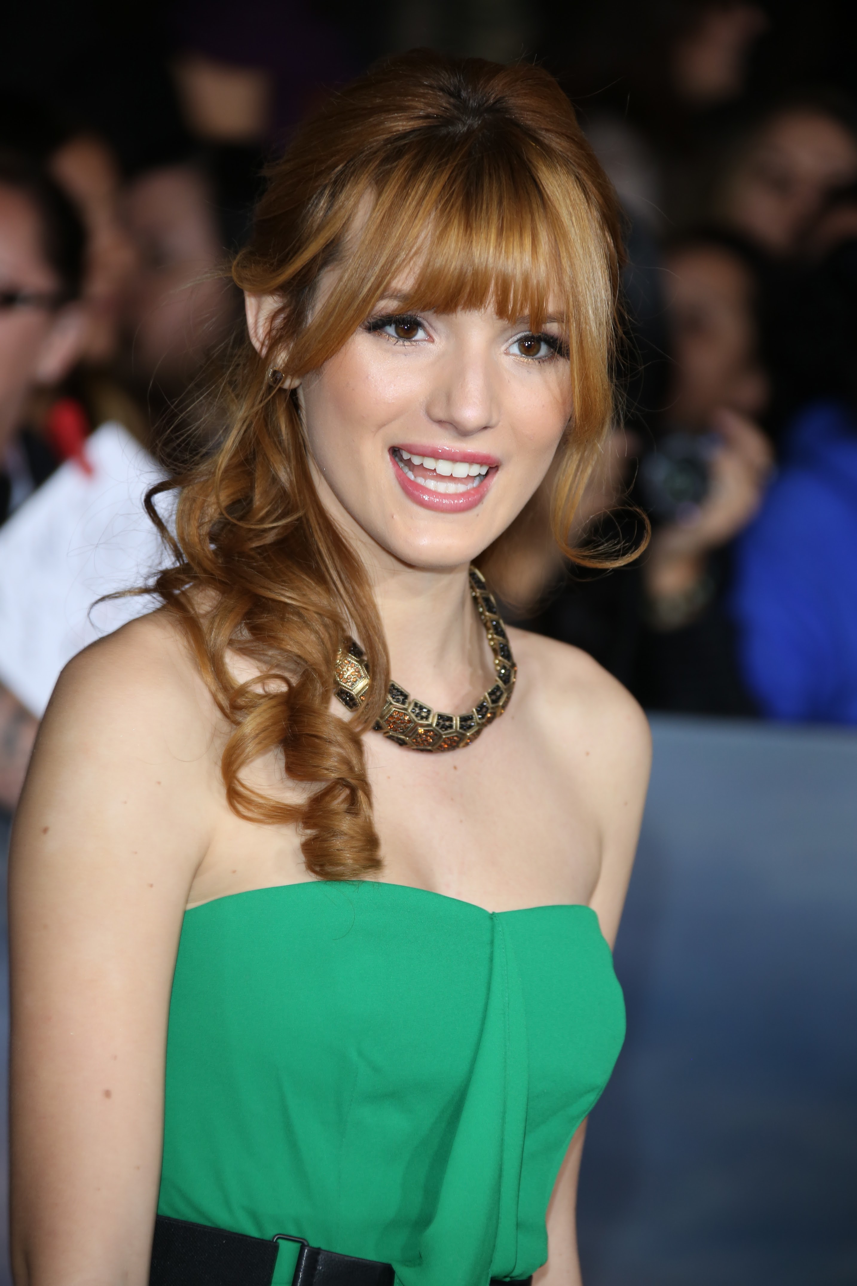 Bella Thorne pictures gallery (62) | Film Actresses