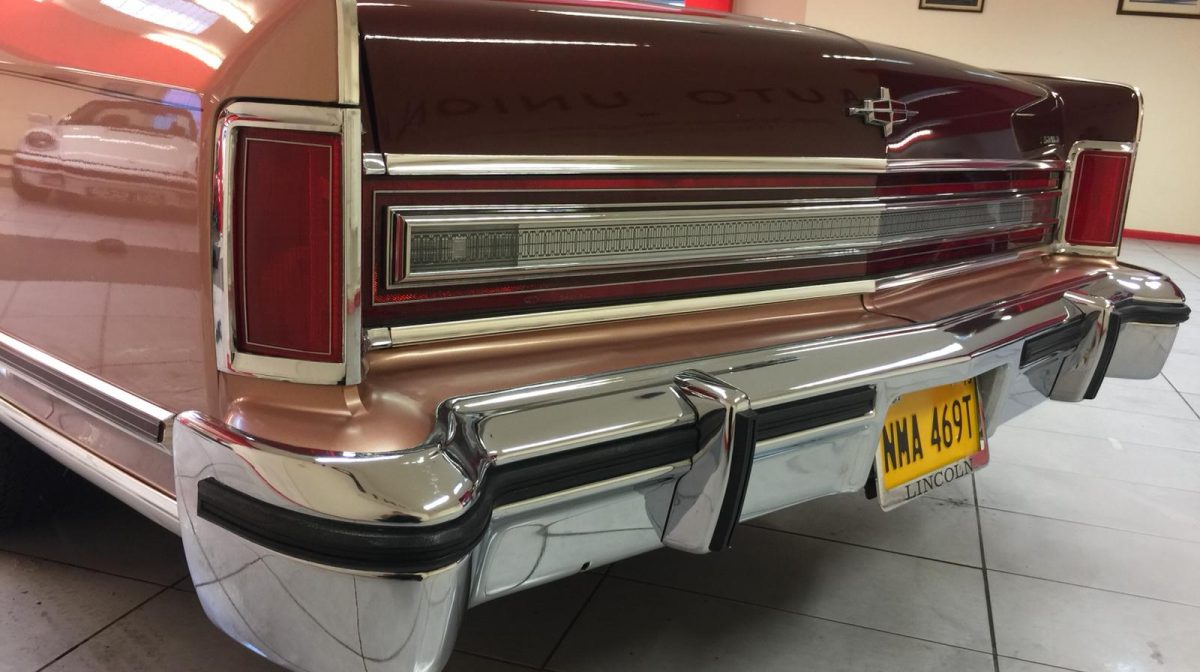 CLASSICS FOR SALE: 1979 LINCOLN CONTINENTAL WILLIAMSBURG TOWN CAR ...