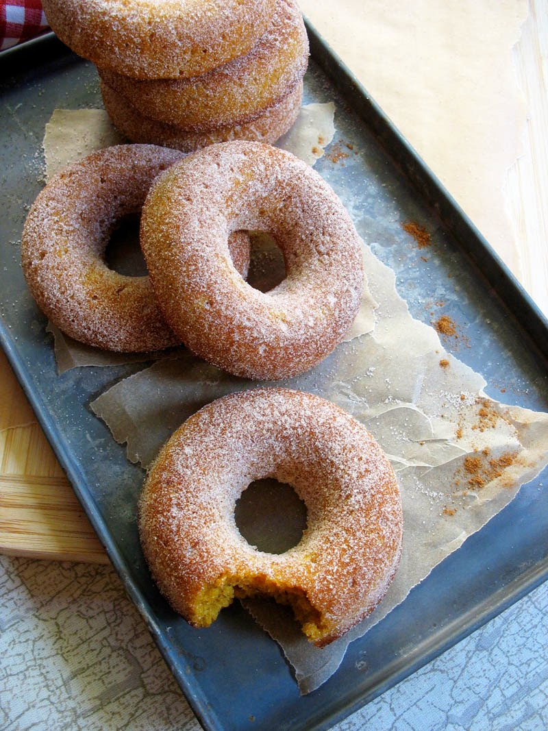 capers and crayons: Oh for the love of doughnuts!