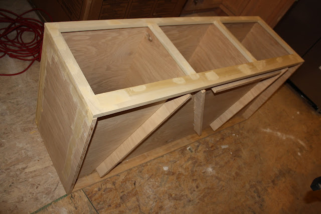 The House is Going to be Great: DIY: Washer Dryer Riser