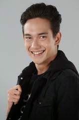 Foto Dan Biodata Adipati Dolken Terbaru Lengkap