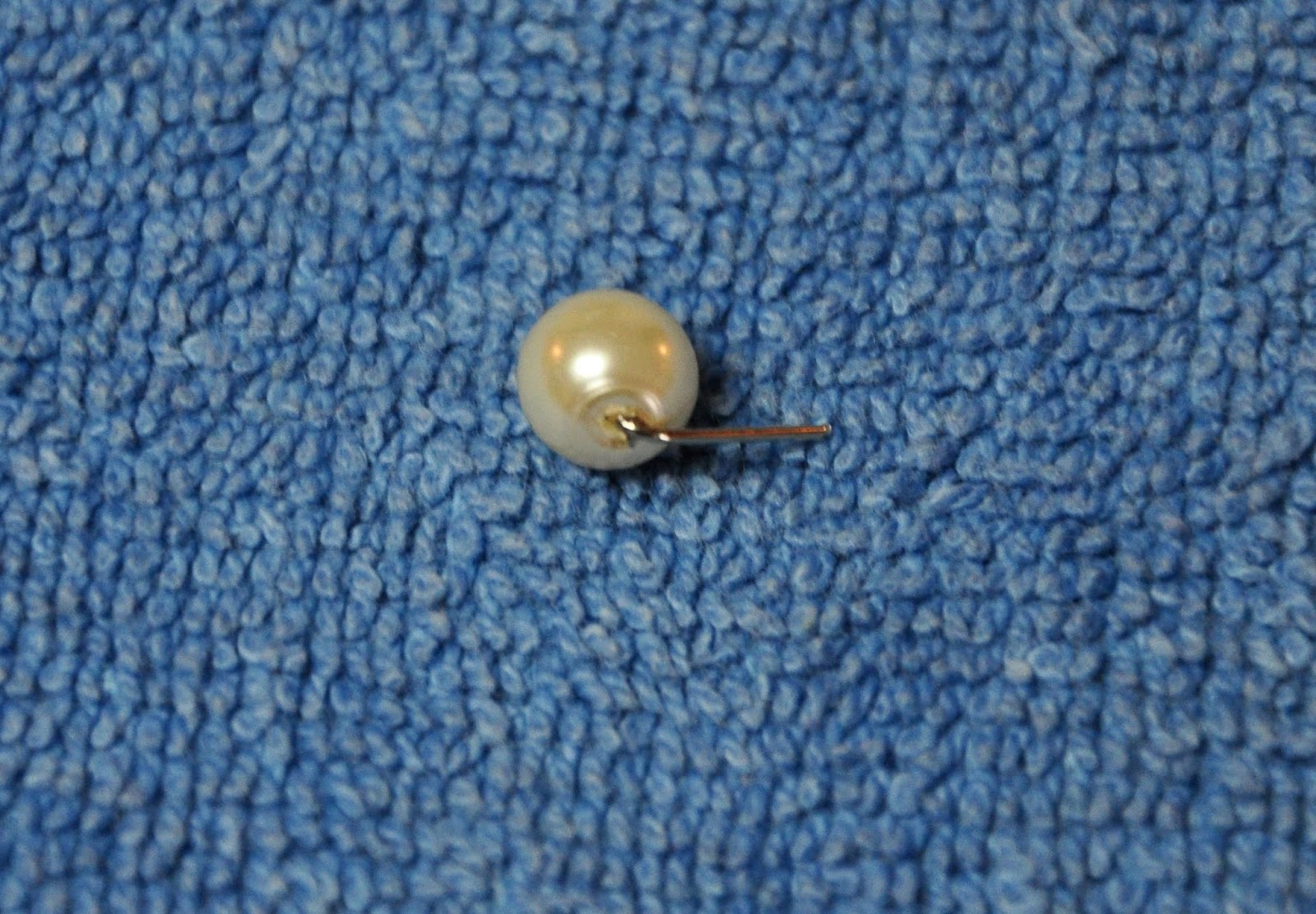 Make it Mondays - Easy Leaf Necklace