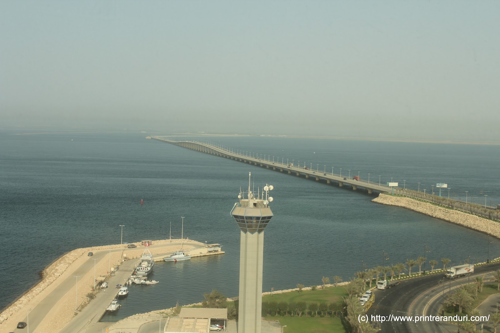 Printre rânduri: Bird's Eye View over... Saudi-Bahrain Bridge