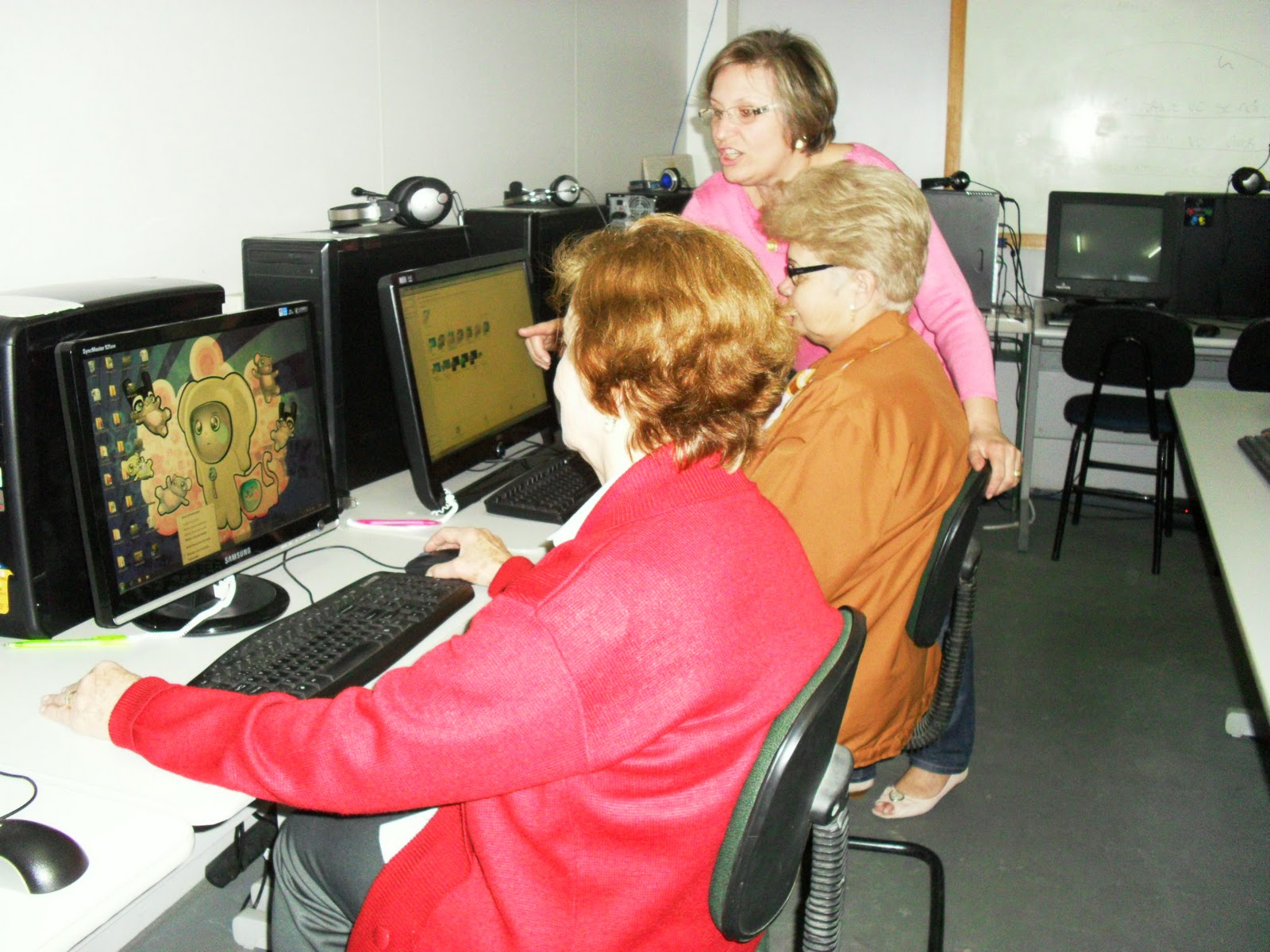 Multiplicando Talentos: Aulas de informática básica para Terceira Idade