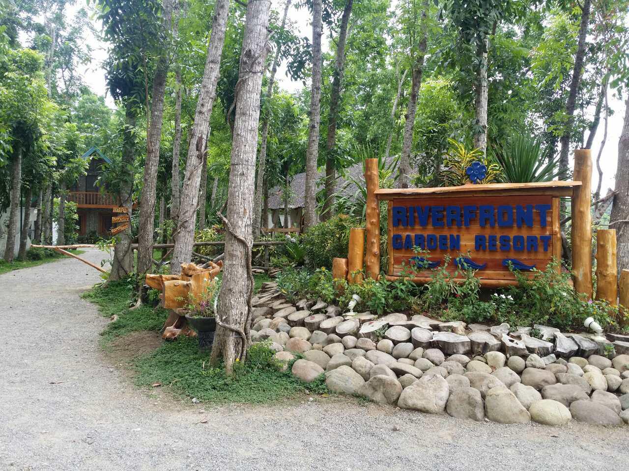 Random Thoughts: Our Quick Getaway to Riverfront Garden Resort