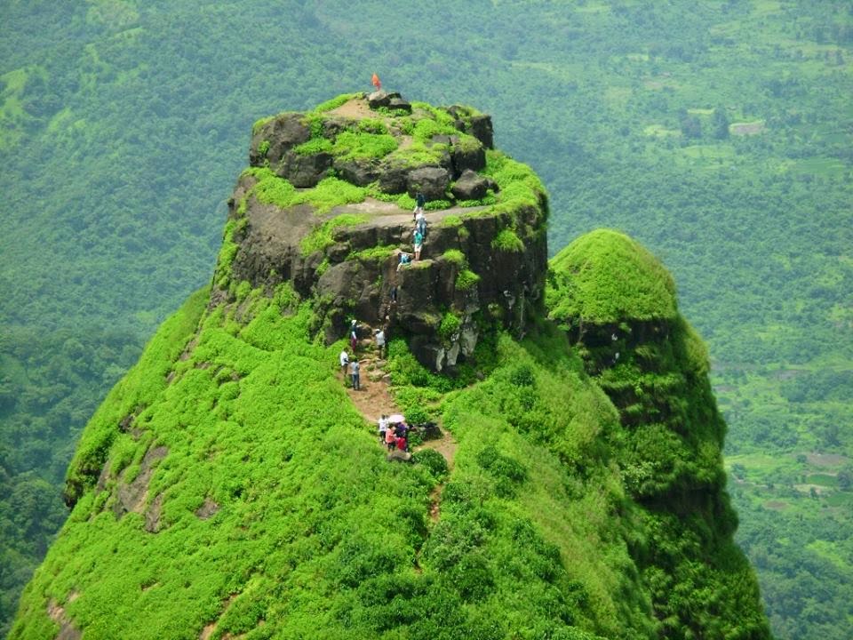 Nature Knights: Kalavantin Durg Trek