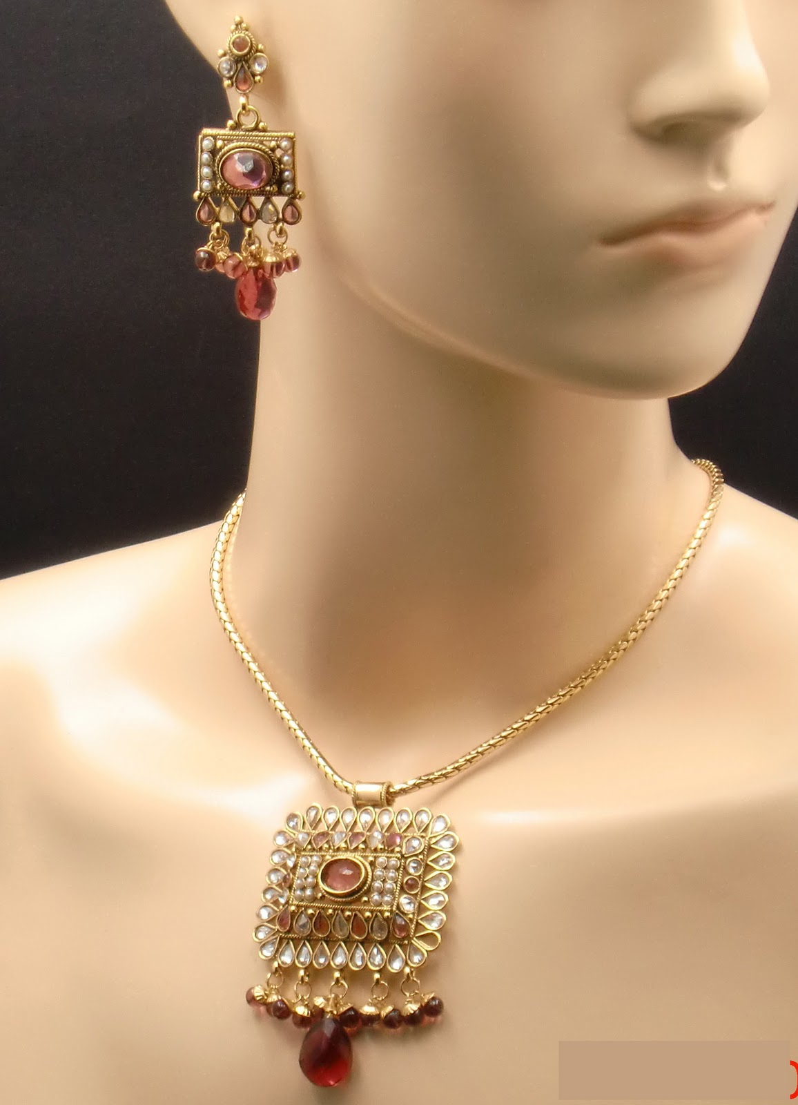 Gold Necklaces For Women | Latest Fashion Club