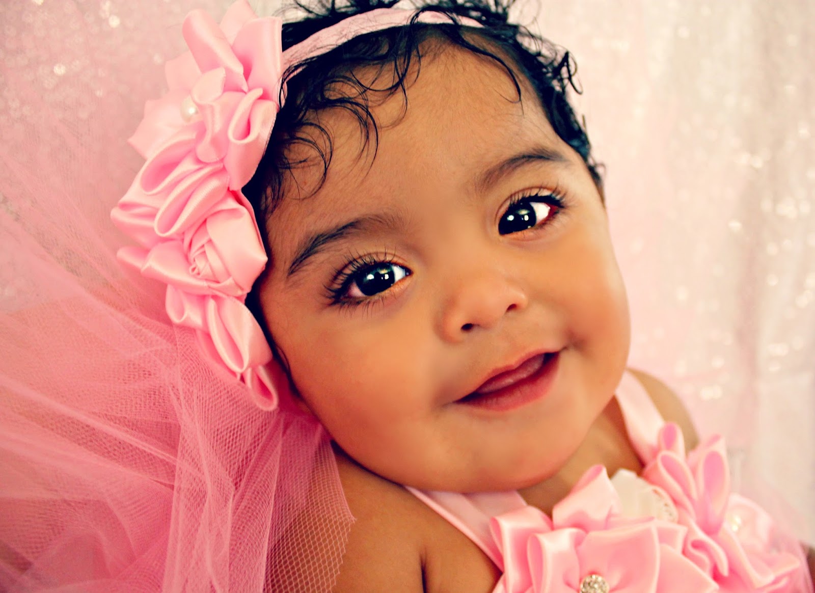 Us Hunts: Alexxa and Yaretzy (Twins!) Cake smash