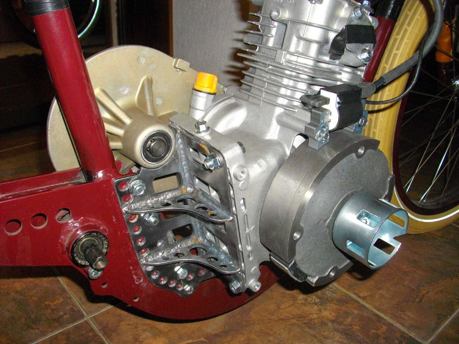 Petrograd cycles.: Board track racer rebuild. 200cc. Honda clone engine.