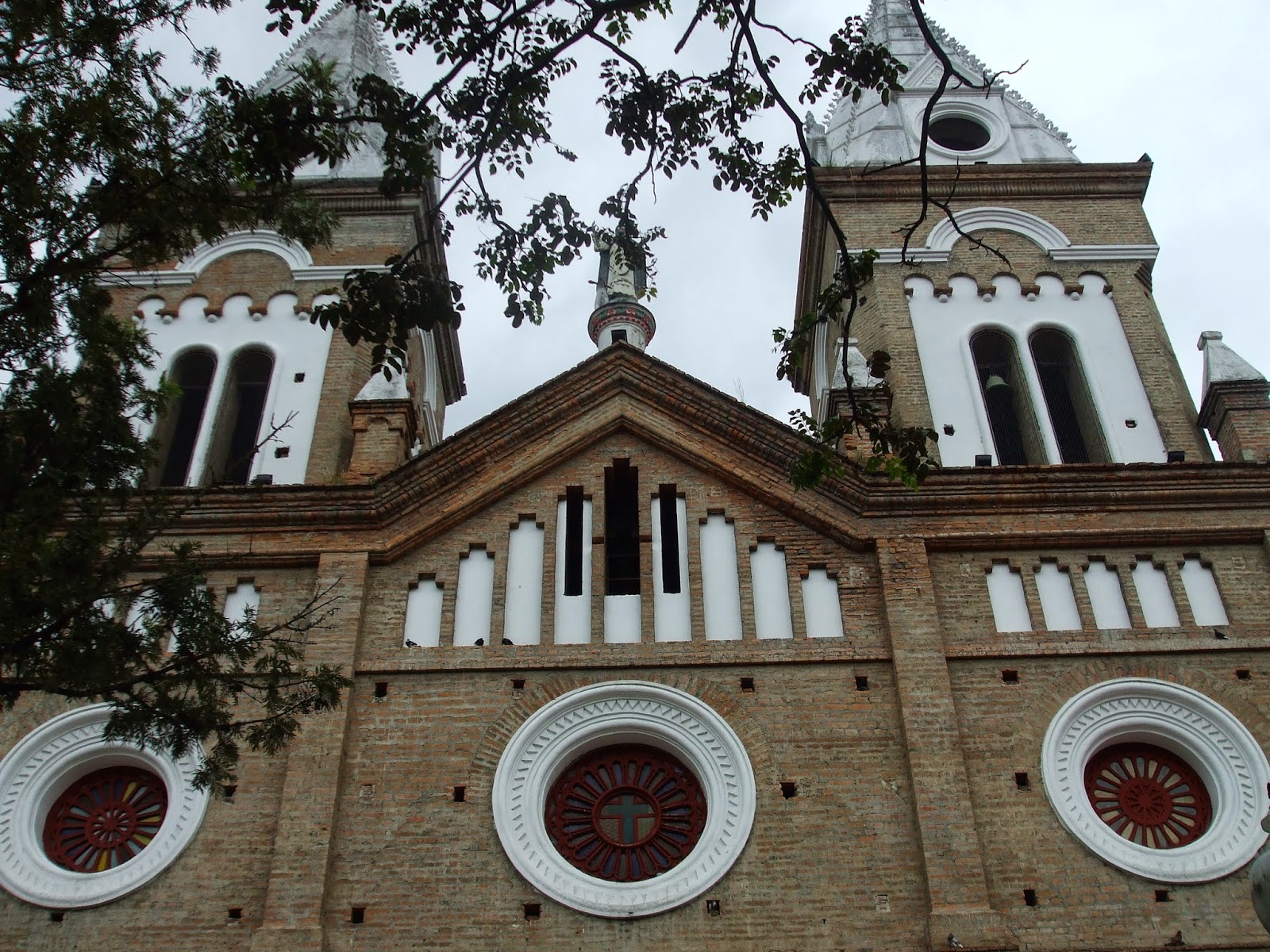 CIUDADES DEL ECUADOR: LOJA