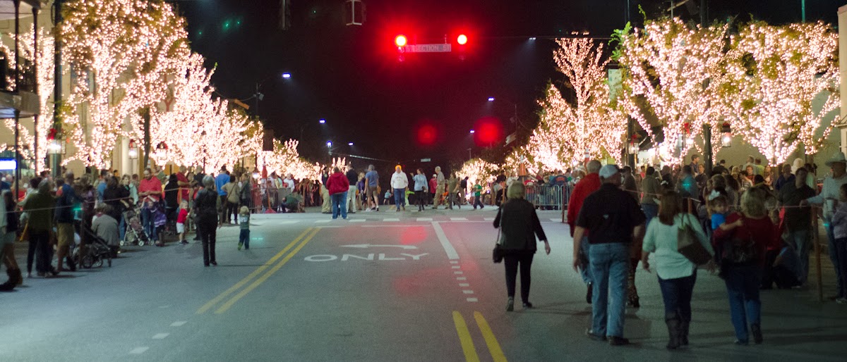 Fairhope Christmas 2024 - Kimmi Merline Fairhope Christmas 2024 - Kimmi Merline