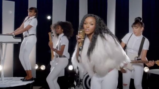 NEW LOOK: Janelle Monae transforms her classic look for new video ...