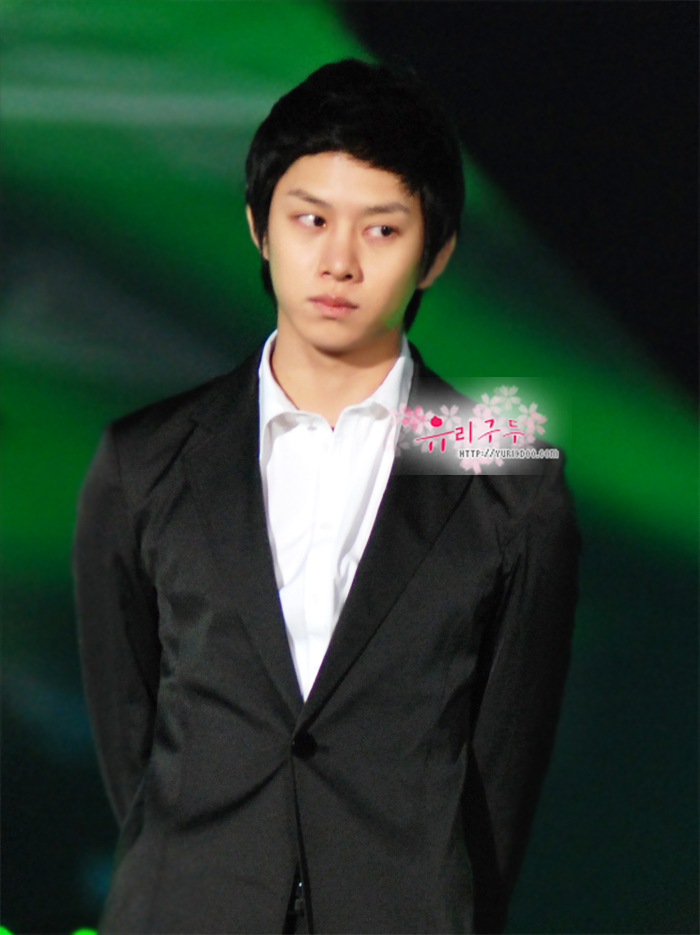 SulfiaNisty: FOto-Foto Kim Hee-chul