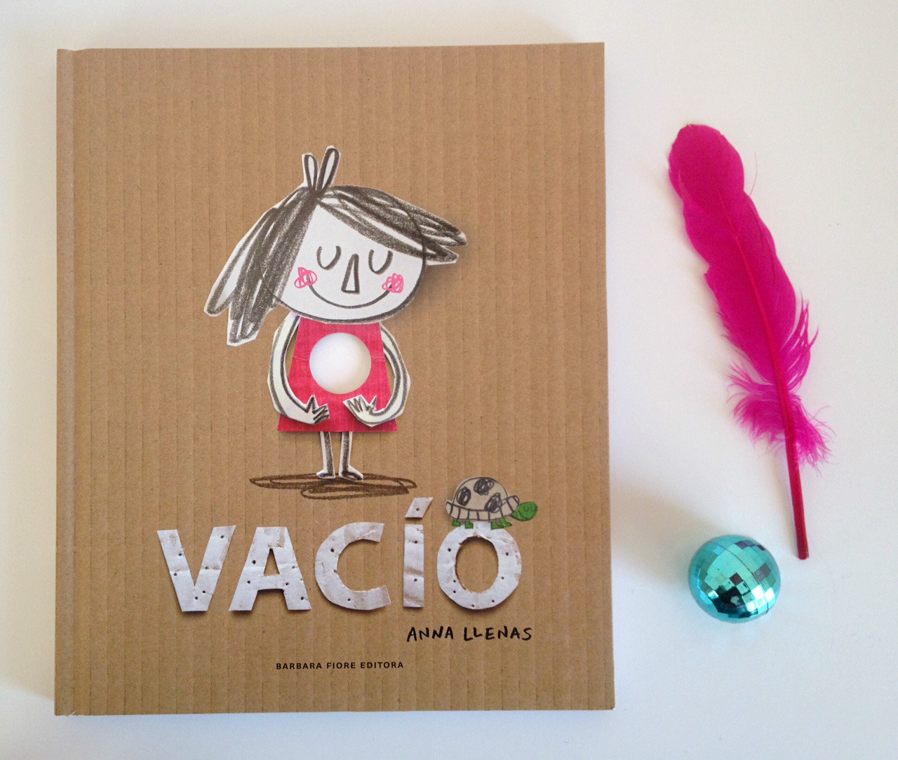 RESEÑA DEL ÁLBUM "VACÍO" | Literatura Infantil Respetuosa