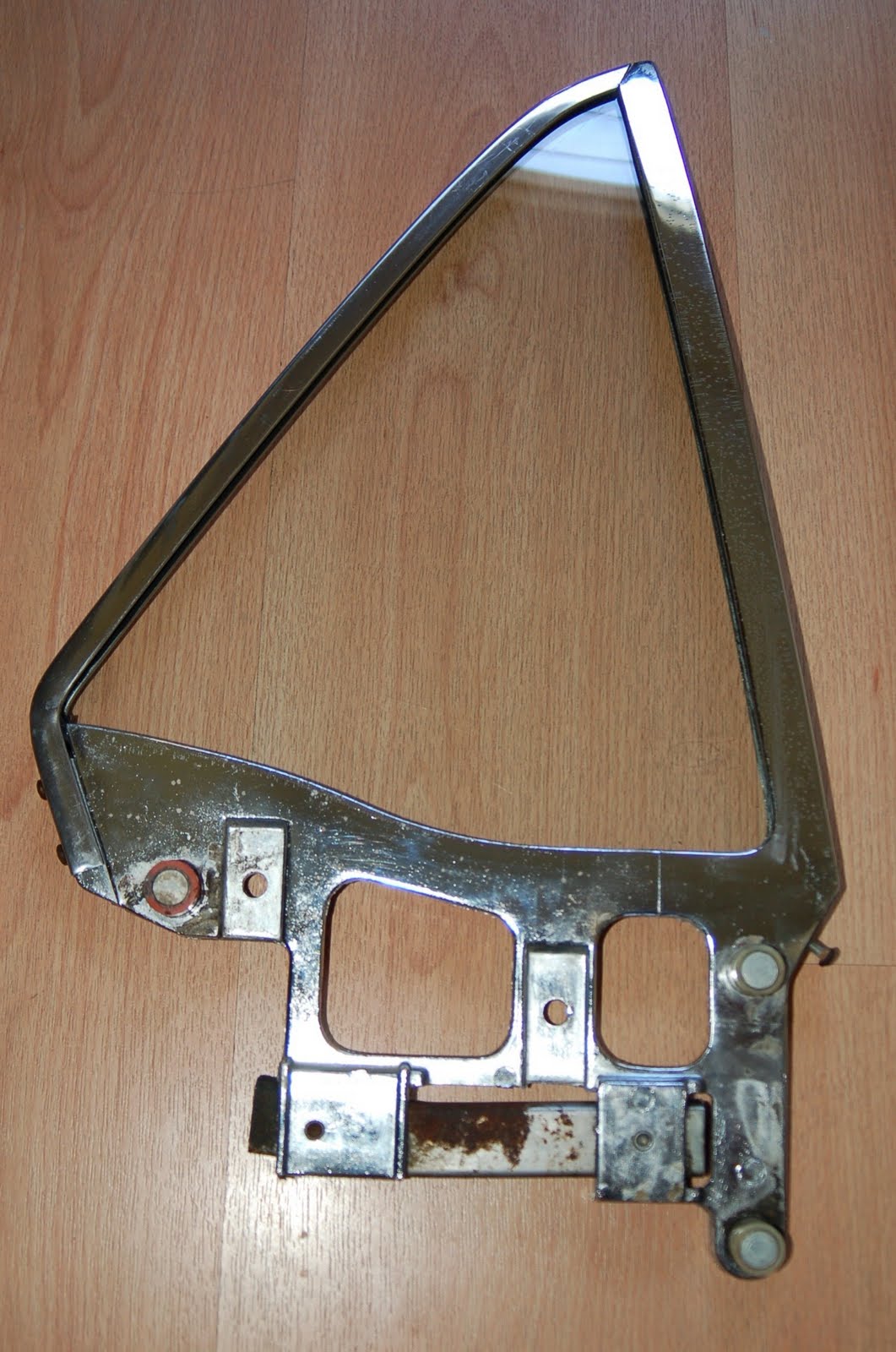 LeLu's 66 Mustang: Rear Quarter Windows & Pass. Fender