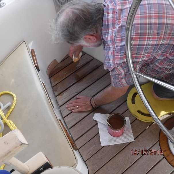 Chip & Debbie Willis on s\v Elegant'sea: Teak cockpit grate gets a coat ...