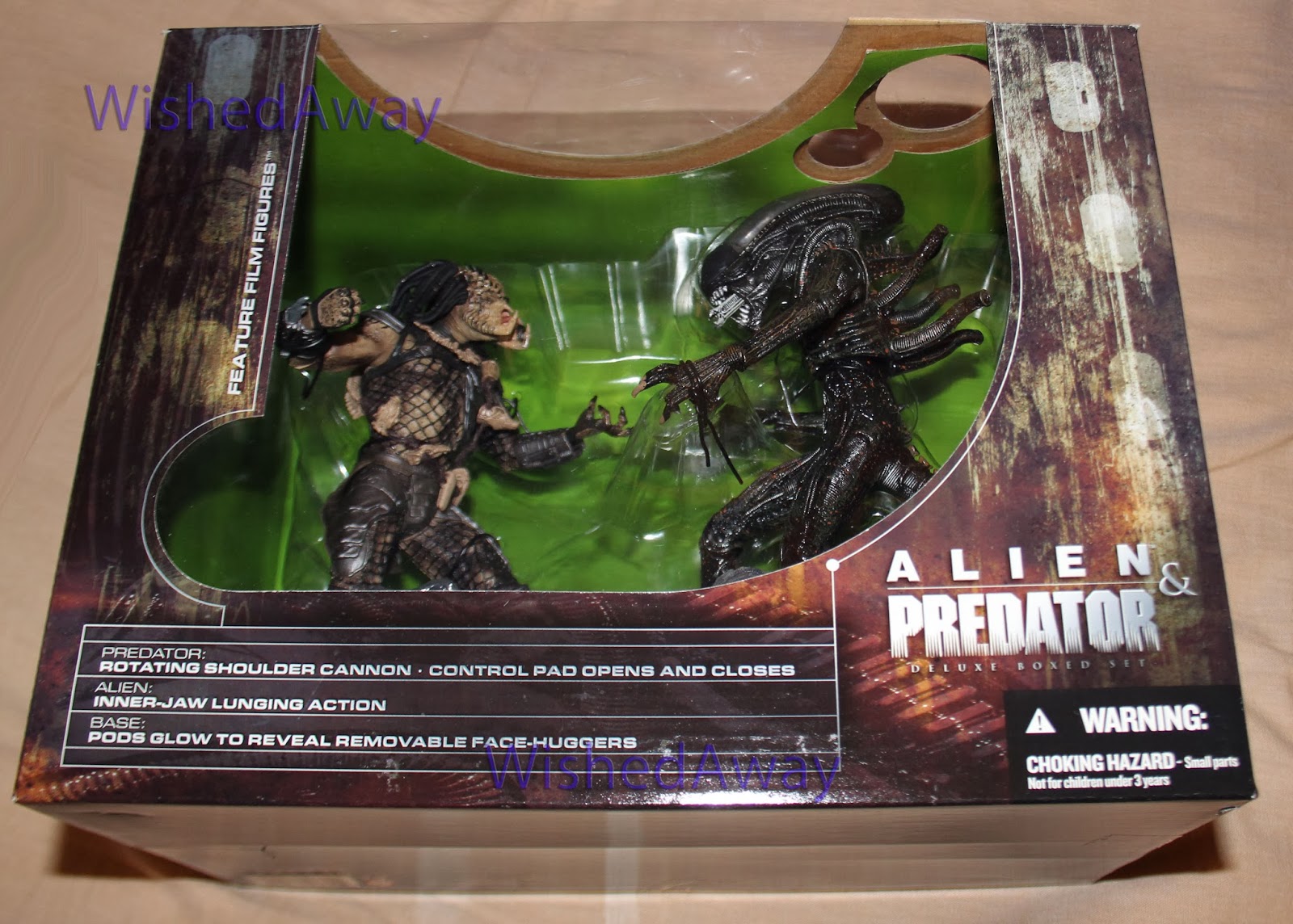 Wished Away: ALIEN AND PREDATOR DELUXE BOXED SET - MOVIE MANIACS 5 ...