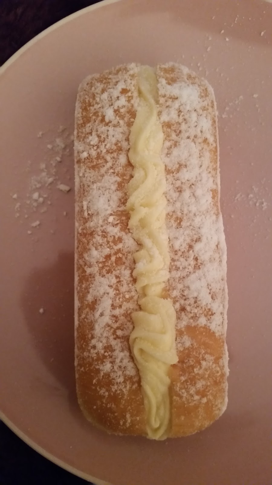 Trust Me Treats: Tesco Fresh Custard & Raspberry Jam Doughnuts review